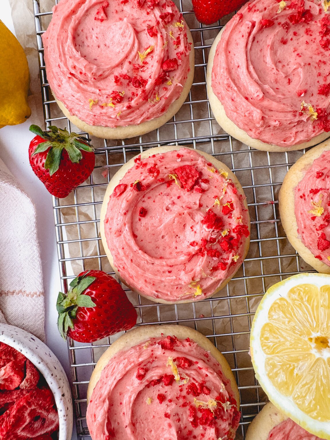 Strawberry Lemonade Cookies